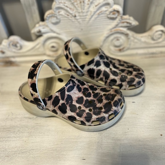 CROCS | Shoes | Crocs Leopard Print Clogs Platform | Poshmark